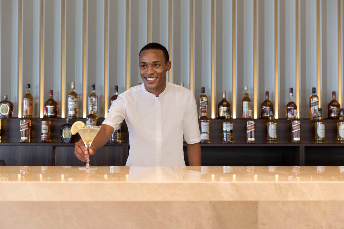 Bars & Lounges: All Inclusive resorts with drinks included | Excellence ...